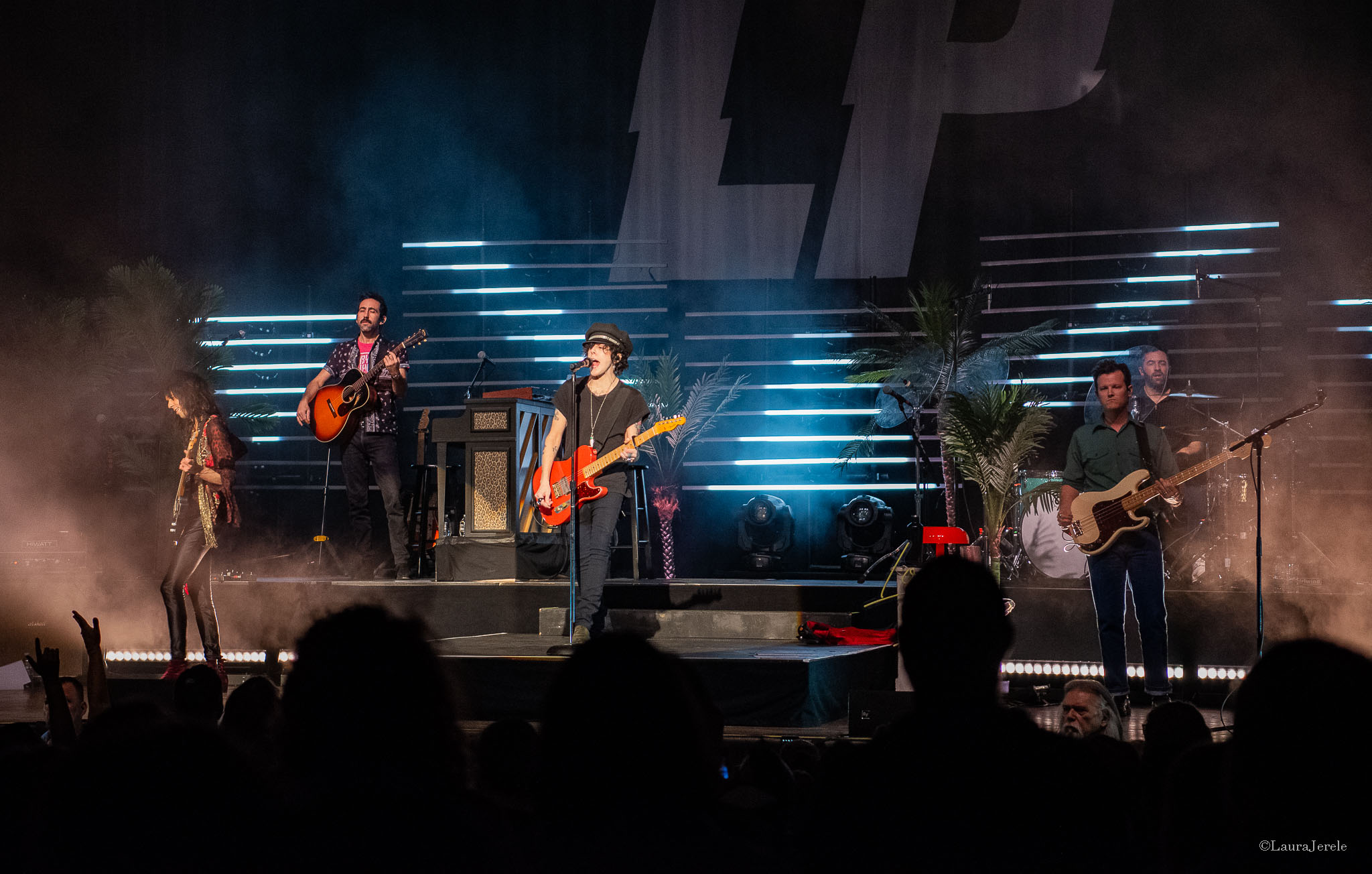 LP (42)
