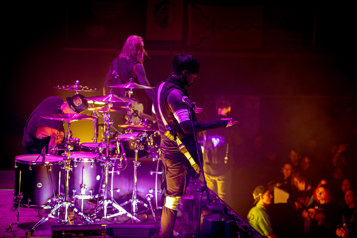 from-ashes-to-new (103)