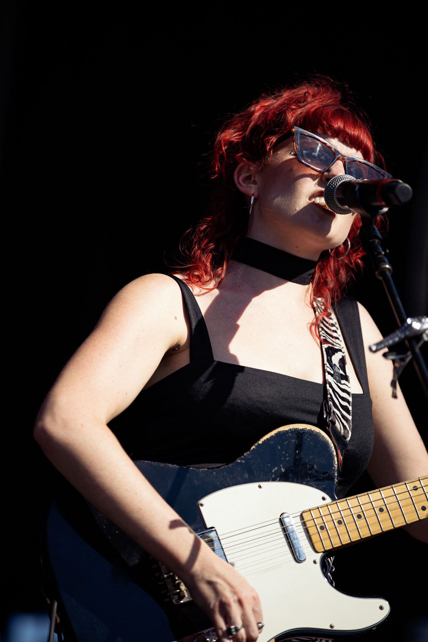 low-cut-connie-ss (8)